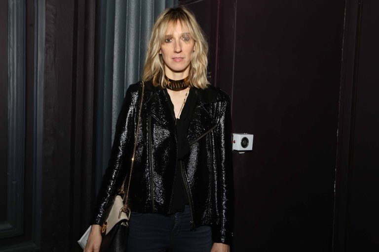 Say Who - Delphine Roche