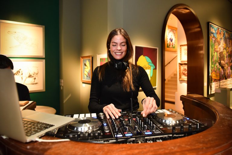 Say Who - Laura de Greef