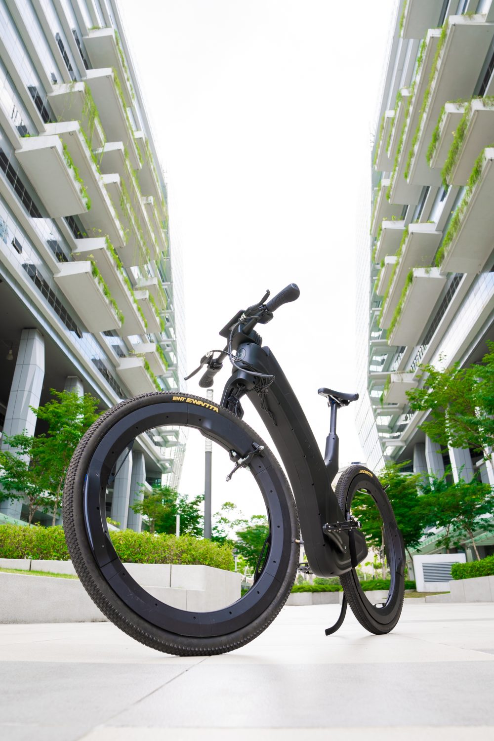 Reevo E-bike X Alec Lim : Bespoke mobility