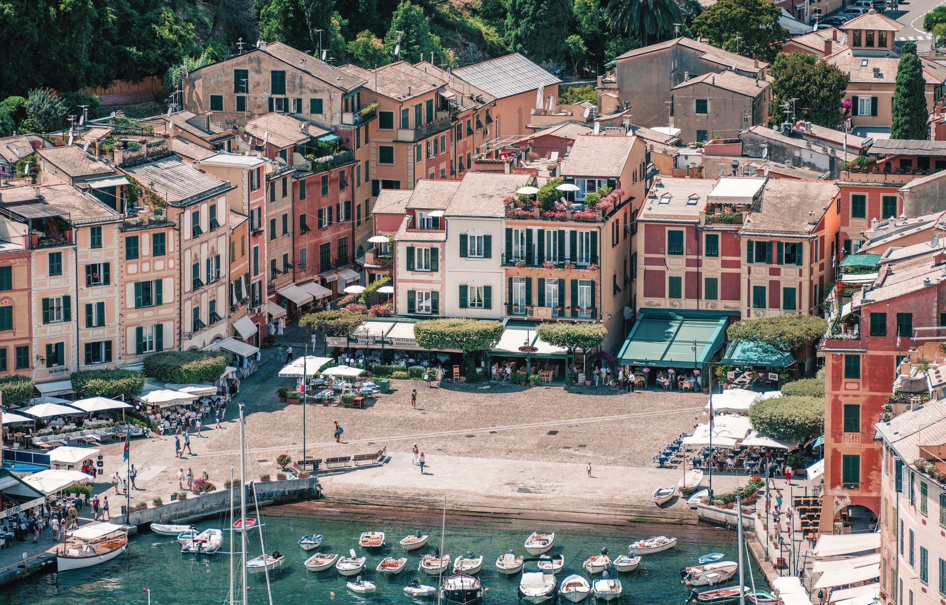 Splendido Mare X Festen : Diving back in time