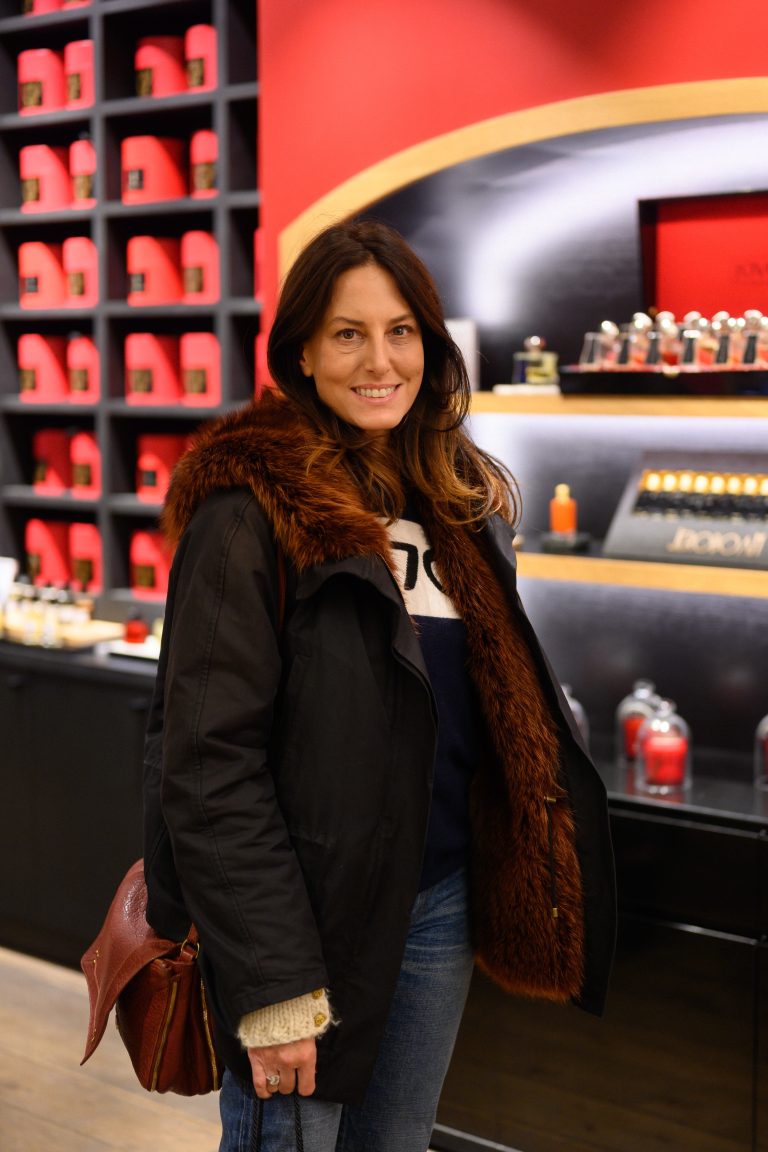 Lorena Vergani présente son premier parfum avec Stéphanie de Bruijn