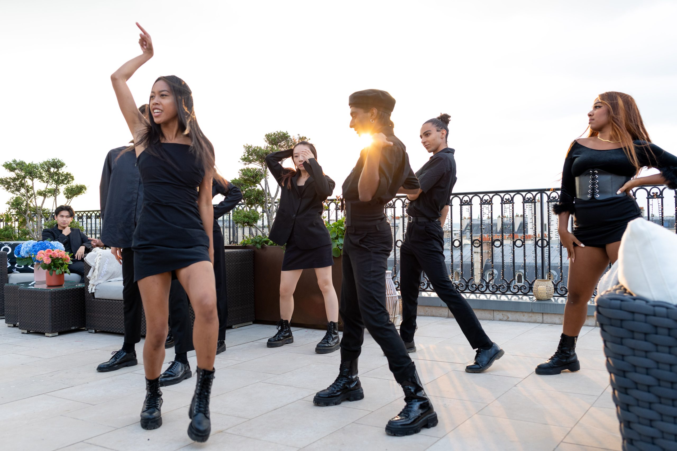 Pandora's rooftop party - en - Say Who