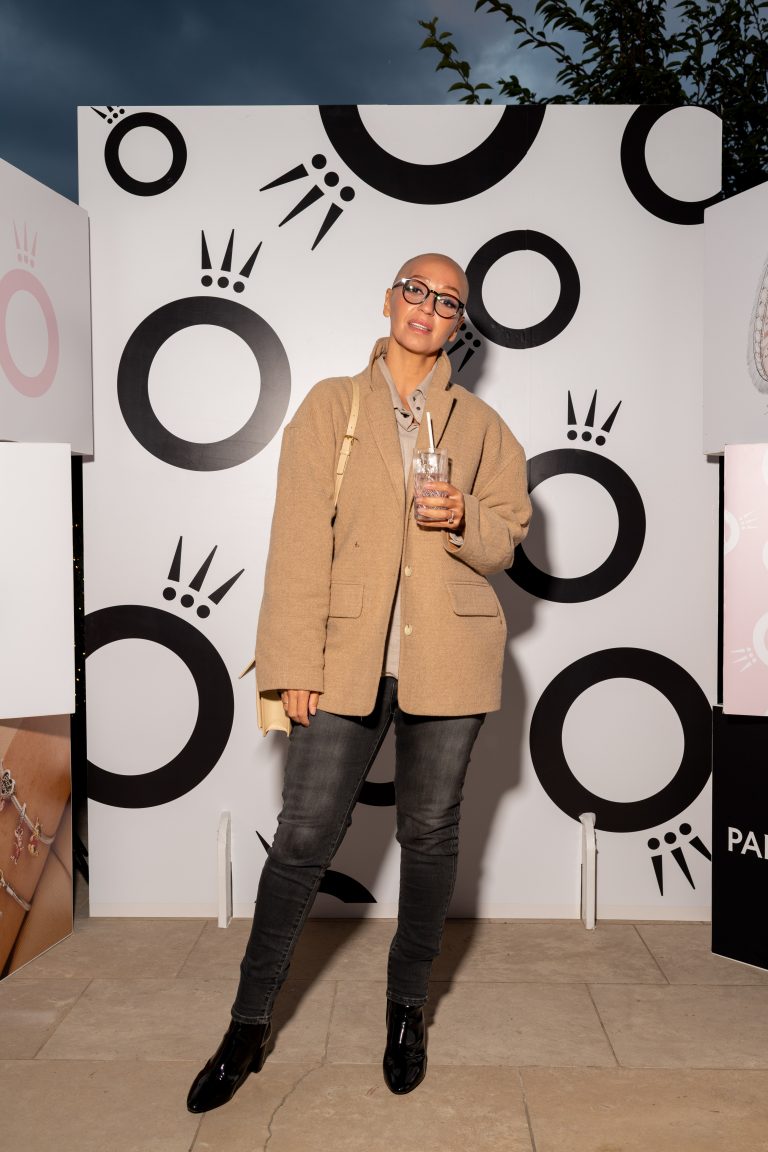 Pandora's rooftop party - en - Say Who