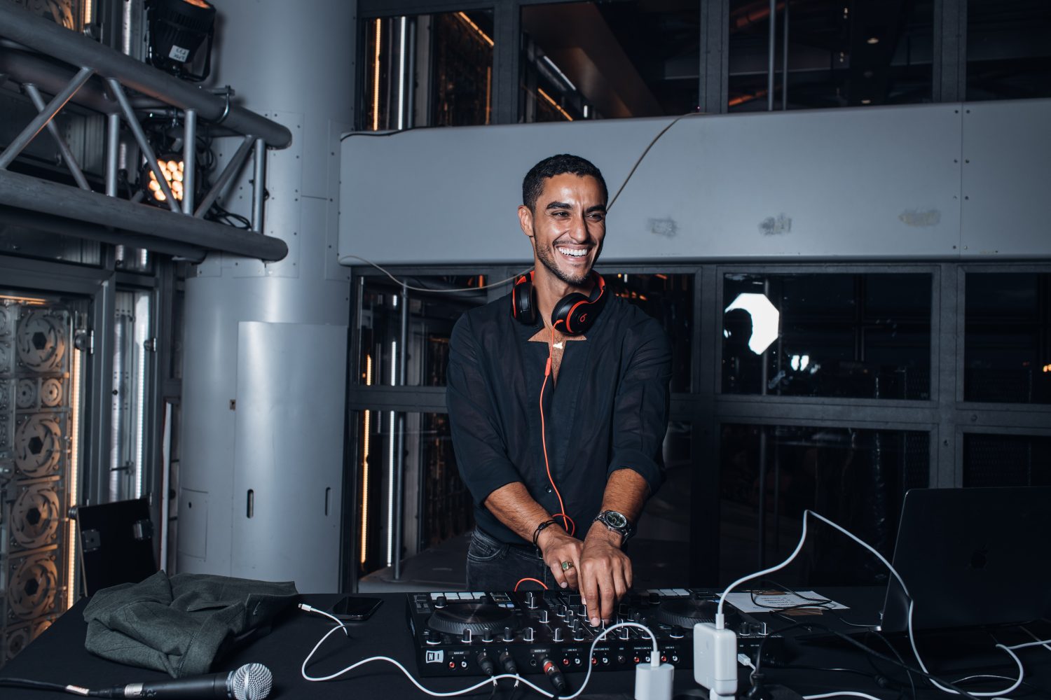 Say Who - Tim Zouari_WA