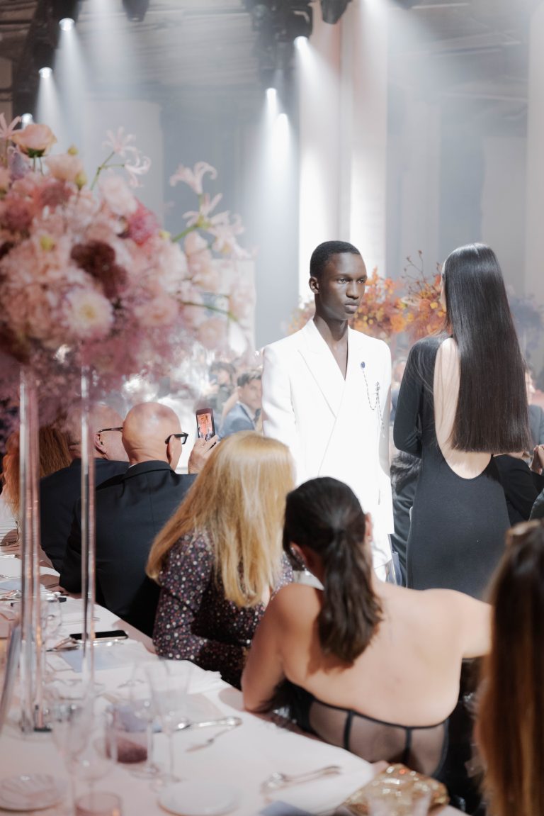 FRED inaugure son exposition avec un diner au Palais de Tokyo