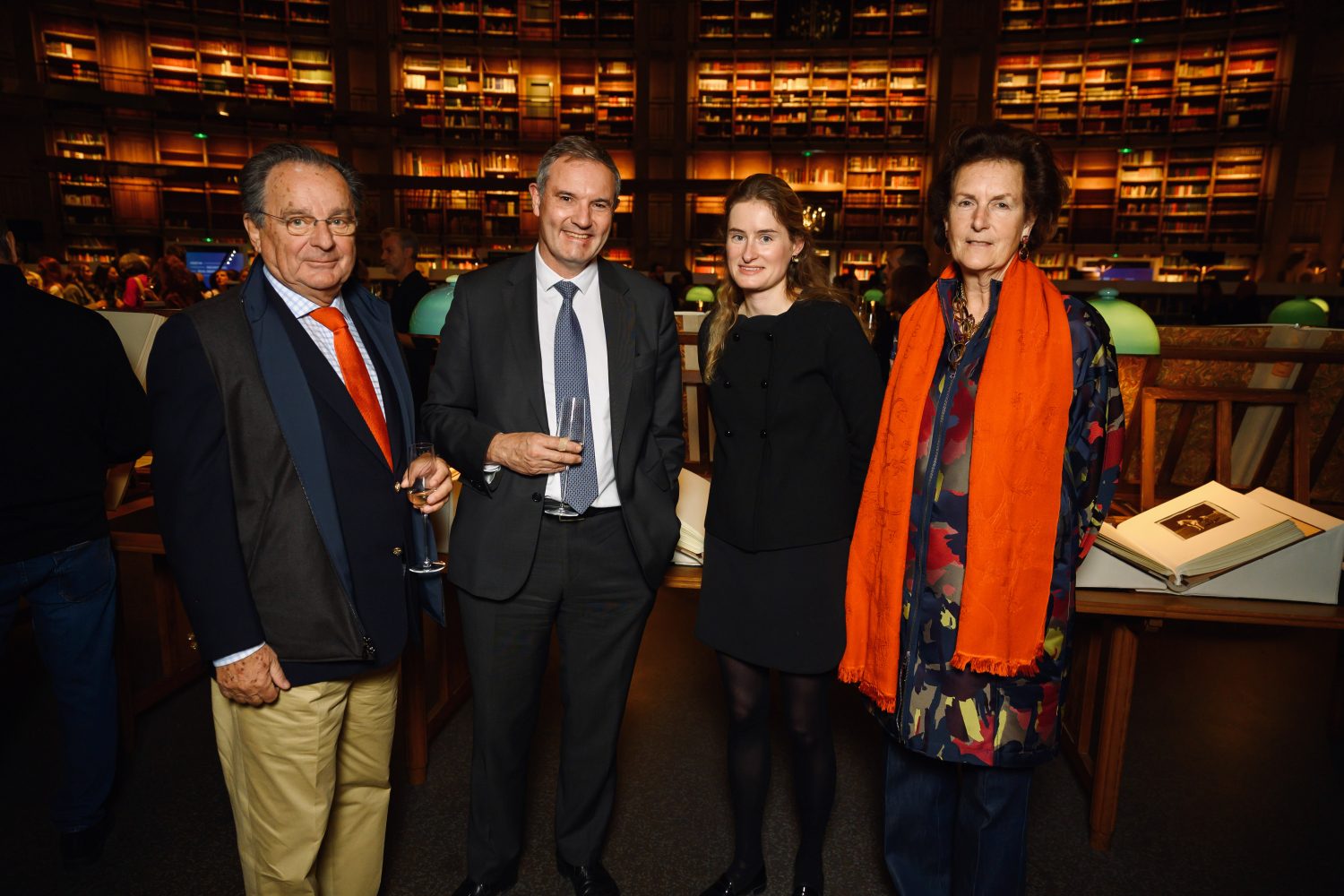 Say Who - Flora Triebel_7P