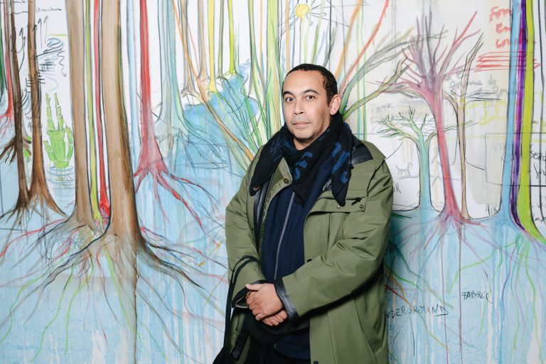 Fabrice Hyber questionne l'époque à la fondation Cartier Say Who